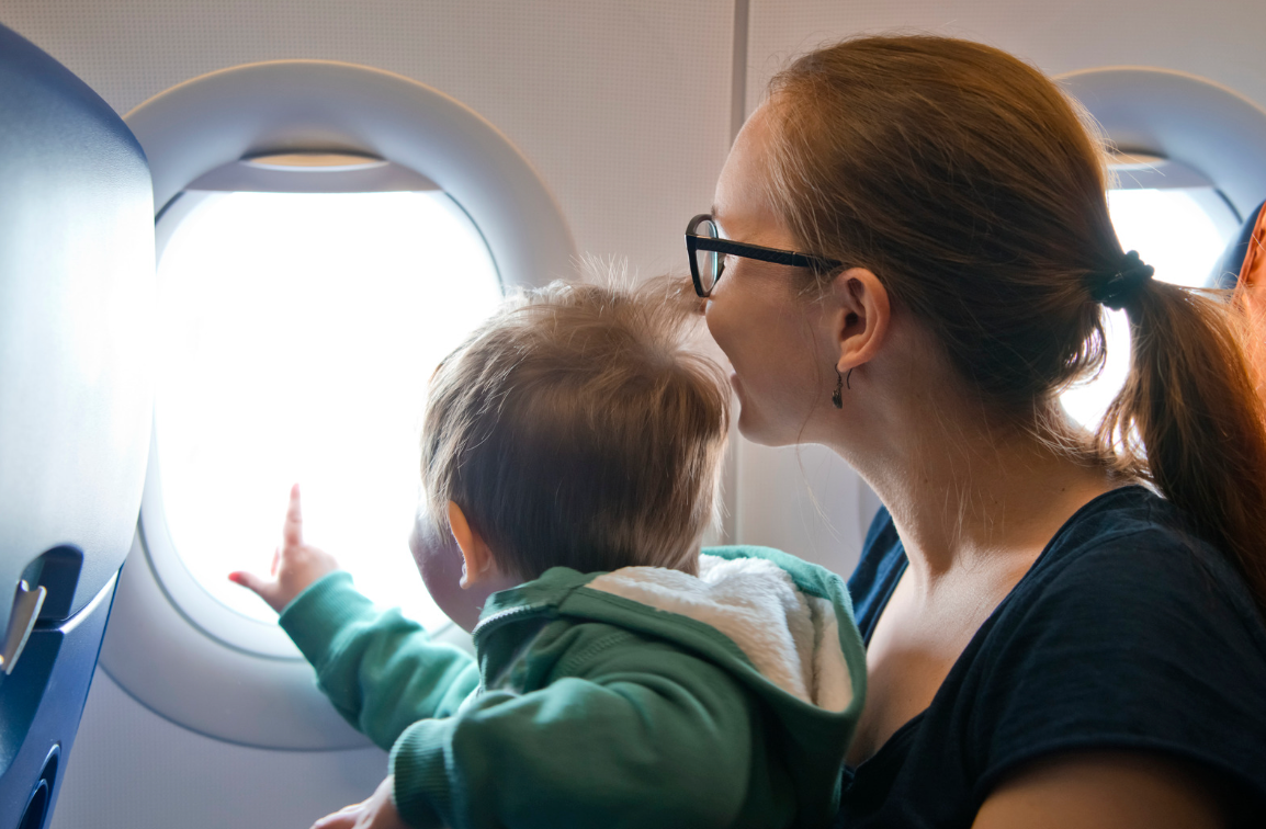 Idées et astuces pour occuper votre bébé pendant un long voyage – Stonny